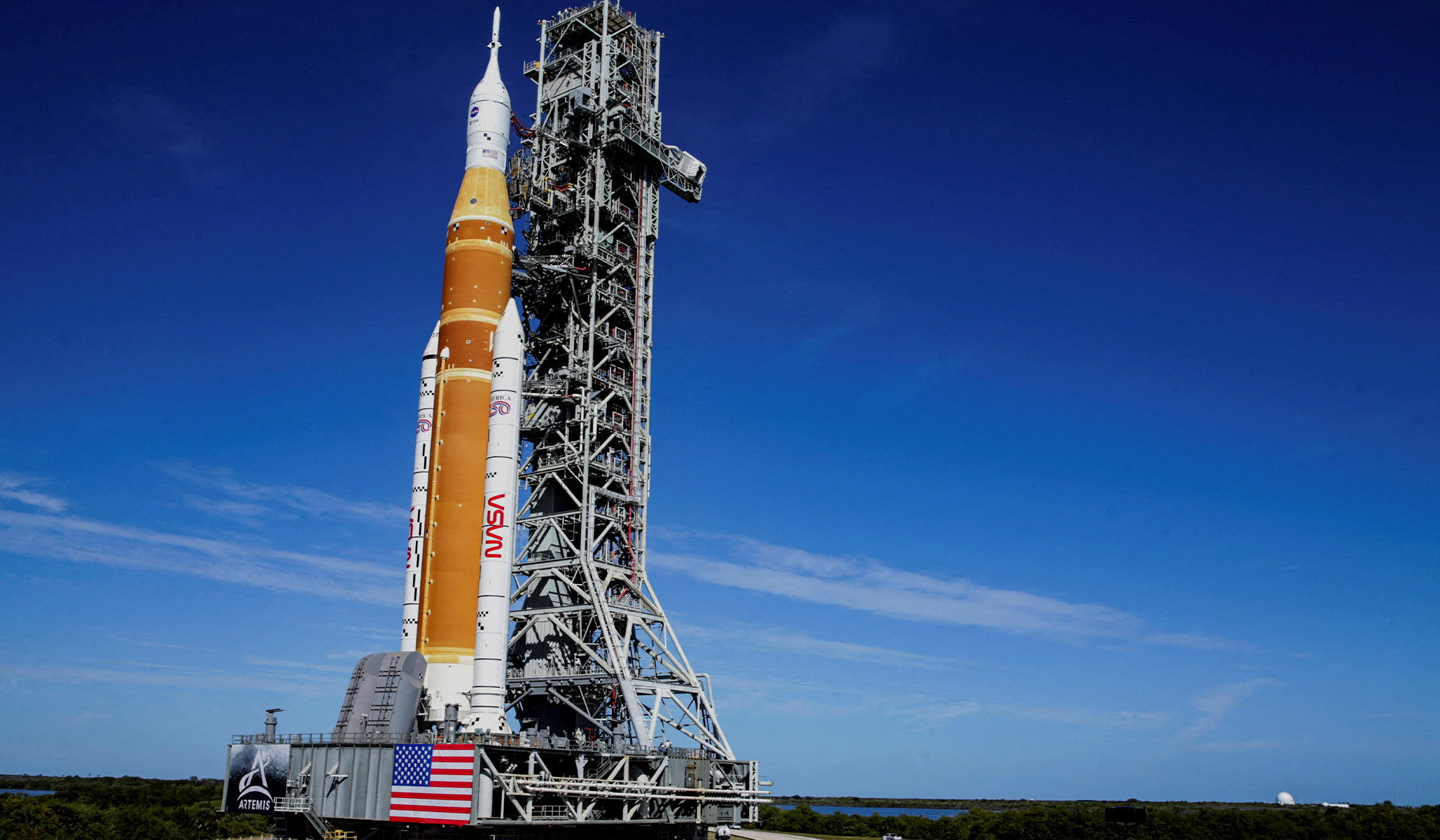 Scrubbed Artemis Launch Spurs Calls for Private-Sector Overhaul of U.S ...